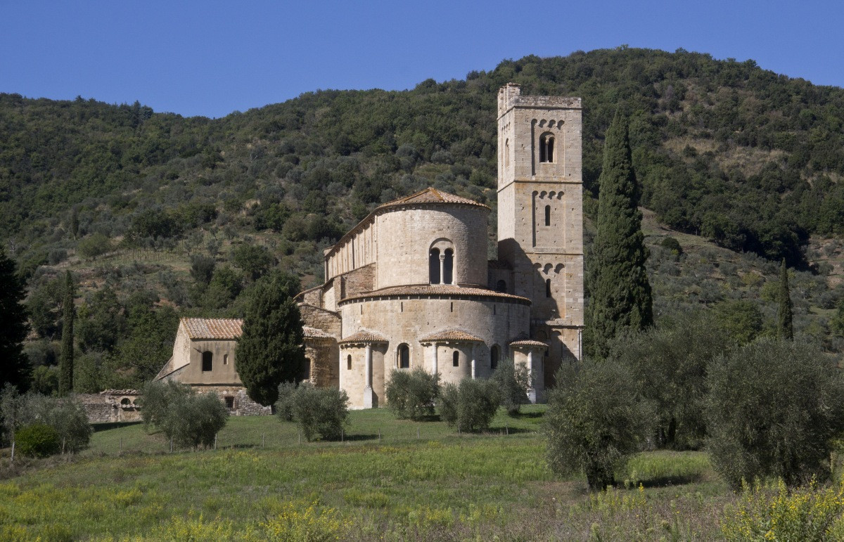 L’église abbatiale de Sant’Antimo – Voyage Hors Saison