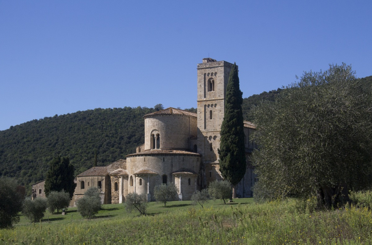 L’église abbatiale de Sant’Antimo – Voyage Hors Saison