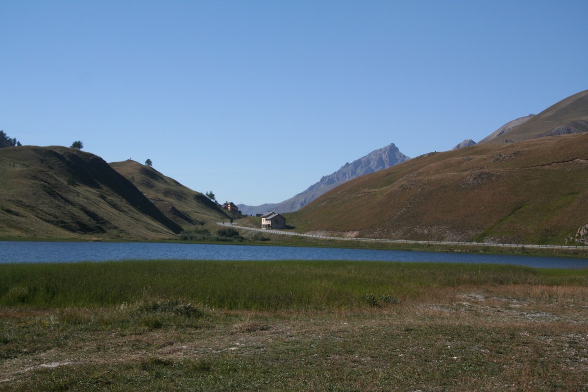 Par le Col de Larche vers Barcelonnette – Voyage Hors Saison