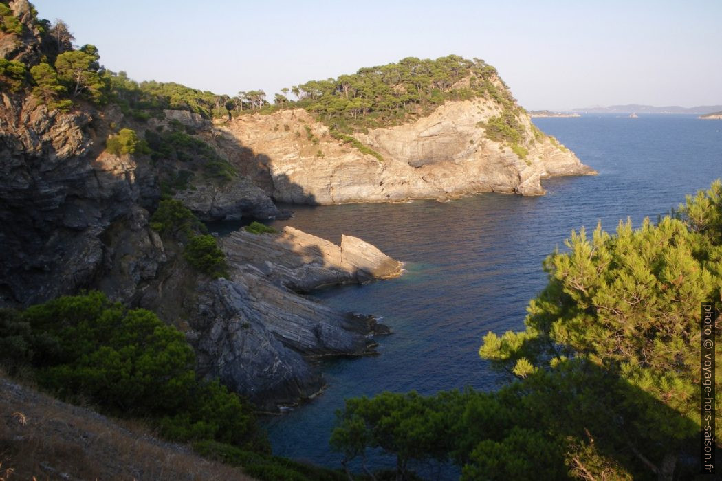 De la Madrague à l’ancien phare de la Pointe Escampo-Barriou à Giens ...