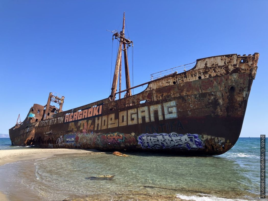 L’épave du navire Dimitrios – Voyage Hors Saison