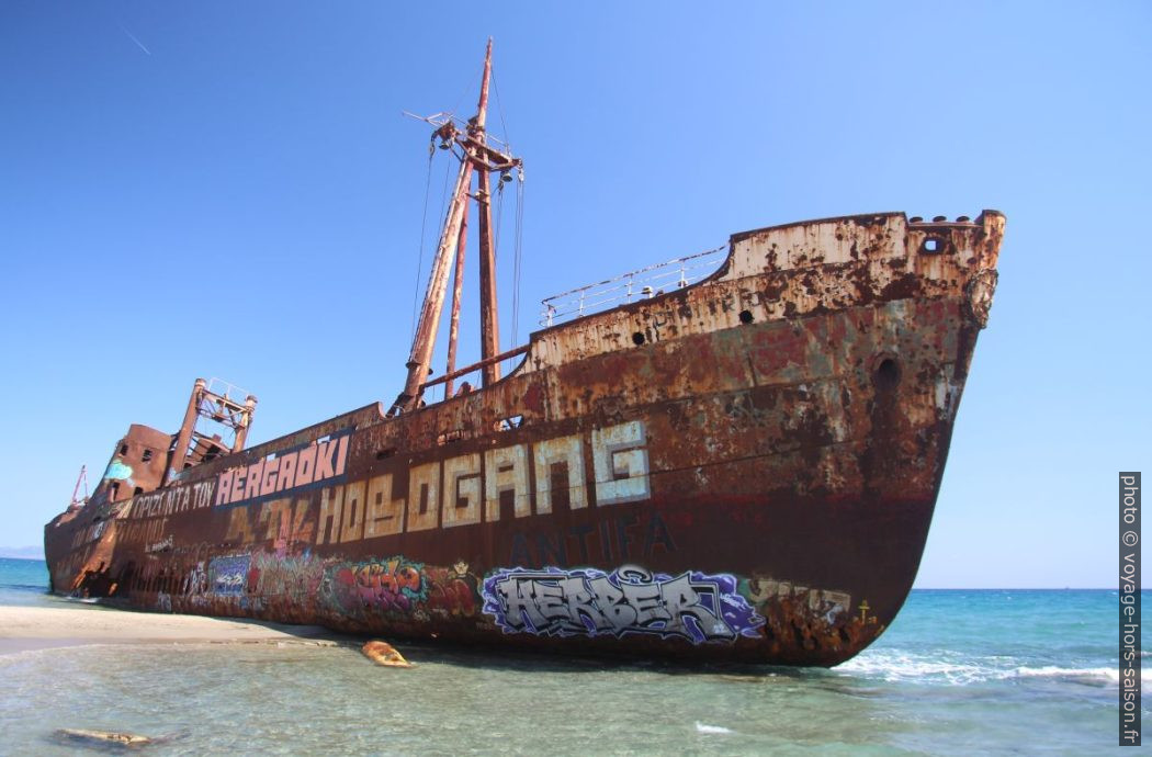 L’épave du navire Dimitrios – Voyage Hors Saison