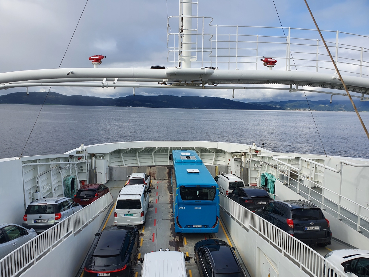 Passage en ferry de Flakk à Rørvik – Voyage Hors Saison